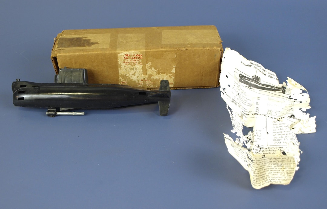 Vintage Kellogg's Cereal Sea Wolf USN Atomic Submarine Water Toy Circa ...