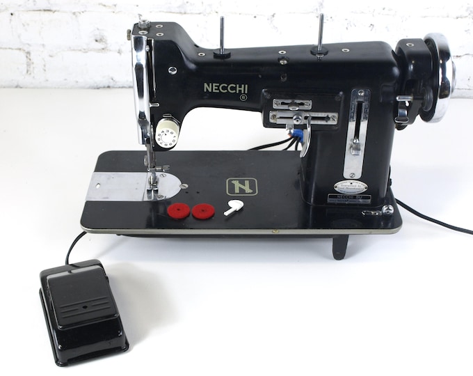 Vintage Necchi BU Nova Domestic Zig Zag Sewing Machine W/ Pedal, Circa ...