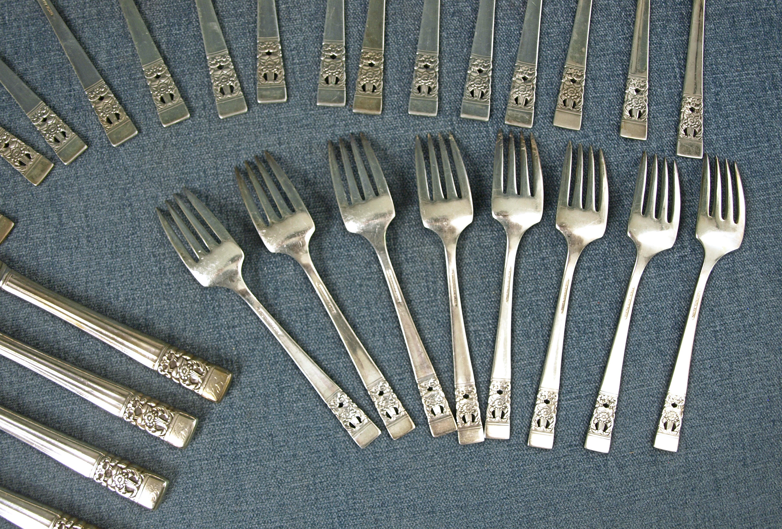 Vintage Set of Oneida Community Plate coronation - Etsy