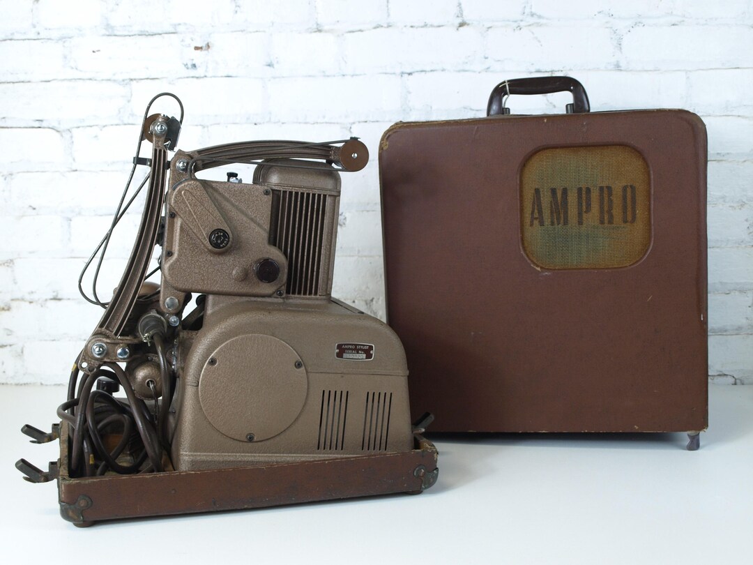 Vintage Ampro Stylist 16mm Film Projector With Speaker Case NO. 110620 ...
