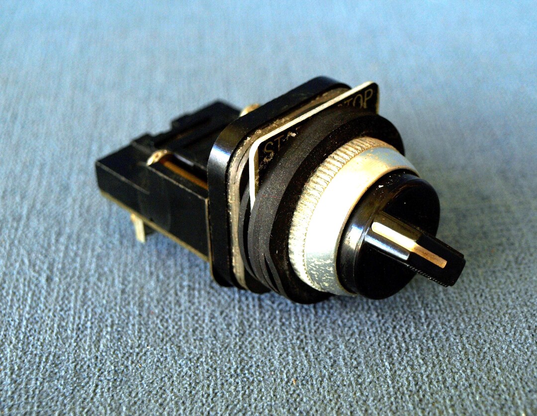 Bul. 800T 600 Volt Max Selector Switch Cat. No. H33A - Etsy