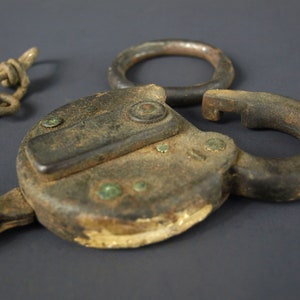 Antique Late 1800's E. T. Fraim Lancaster Iron Railroad Padlock With ...