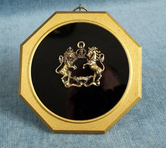 Dieu Et Mon Droit Coat of Arms Vintage Clifford Art Studio | Etsy UK