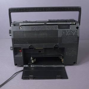 Vintage Radio Lot, 3 Radios Included, One W/ Cassette Deck - ONLY 2 ...