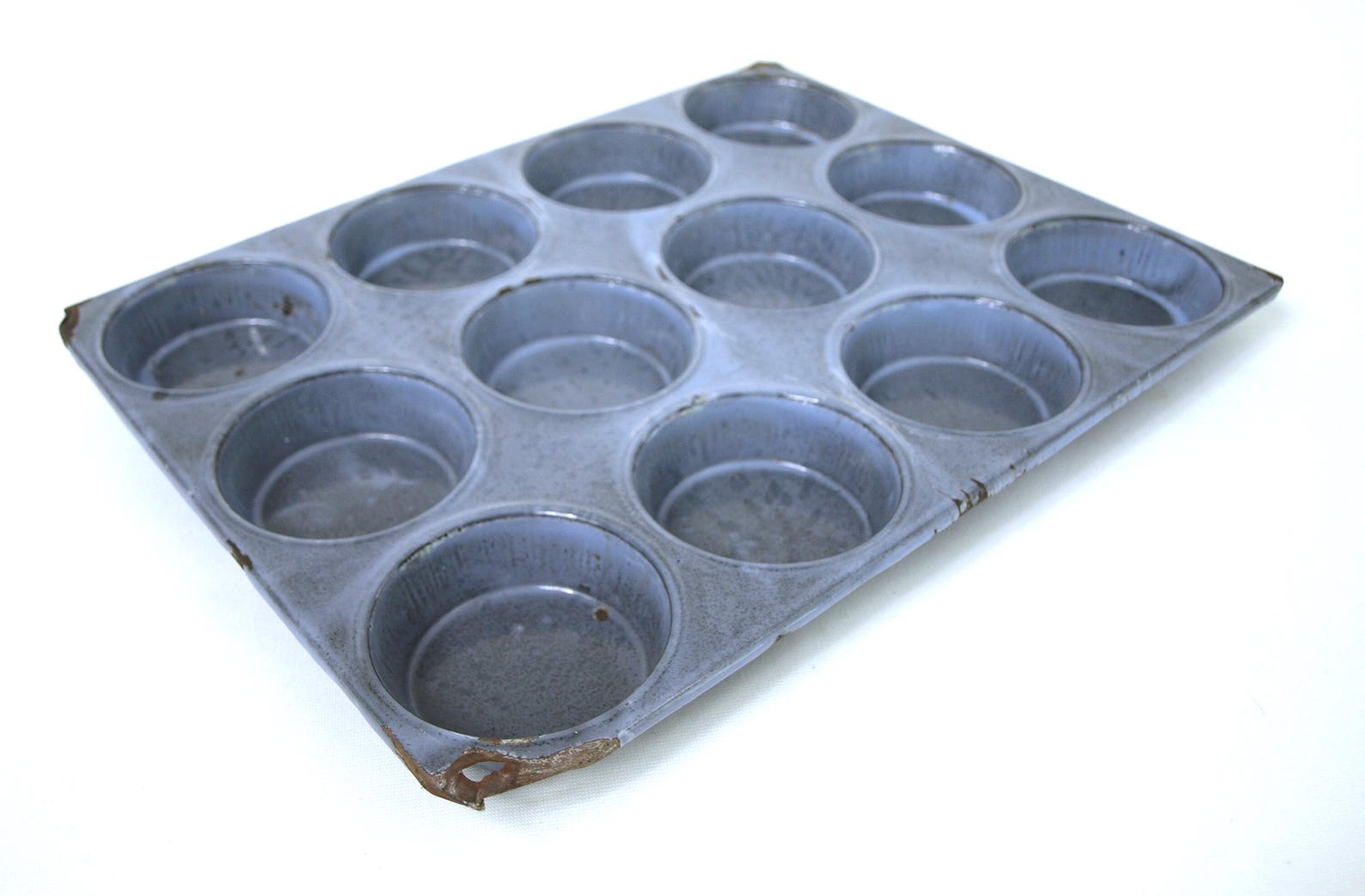 Vintage Graniteware 12-cavity Bun Tin, Shallow Muffin or Biscuit Tin ...