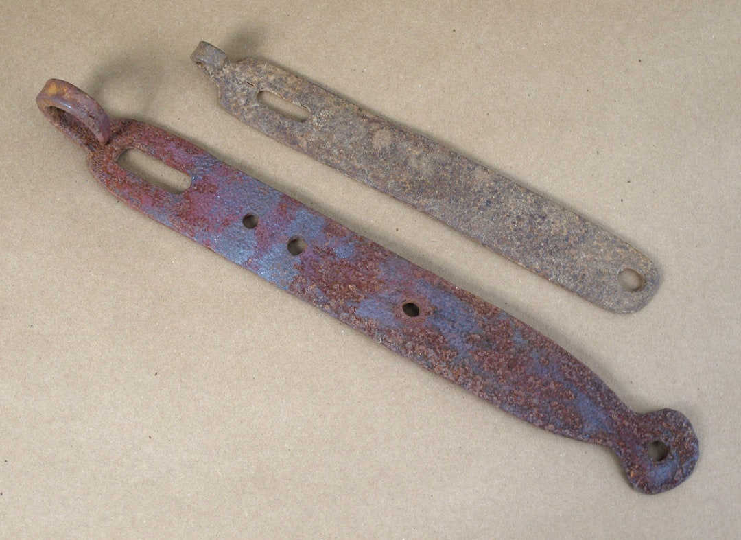 Vintage Cast Iron Locking Hasps - Set of 2 in Differing Sizes - Heavily ...
