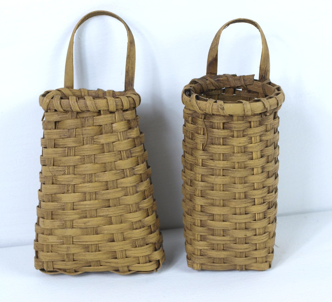 Vintage Small Woven Wall Pocket Baskets, Set of 2 Each 4.5 Tall W/ Loop ...