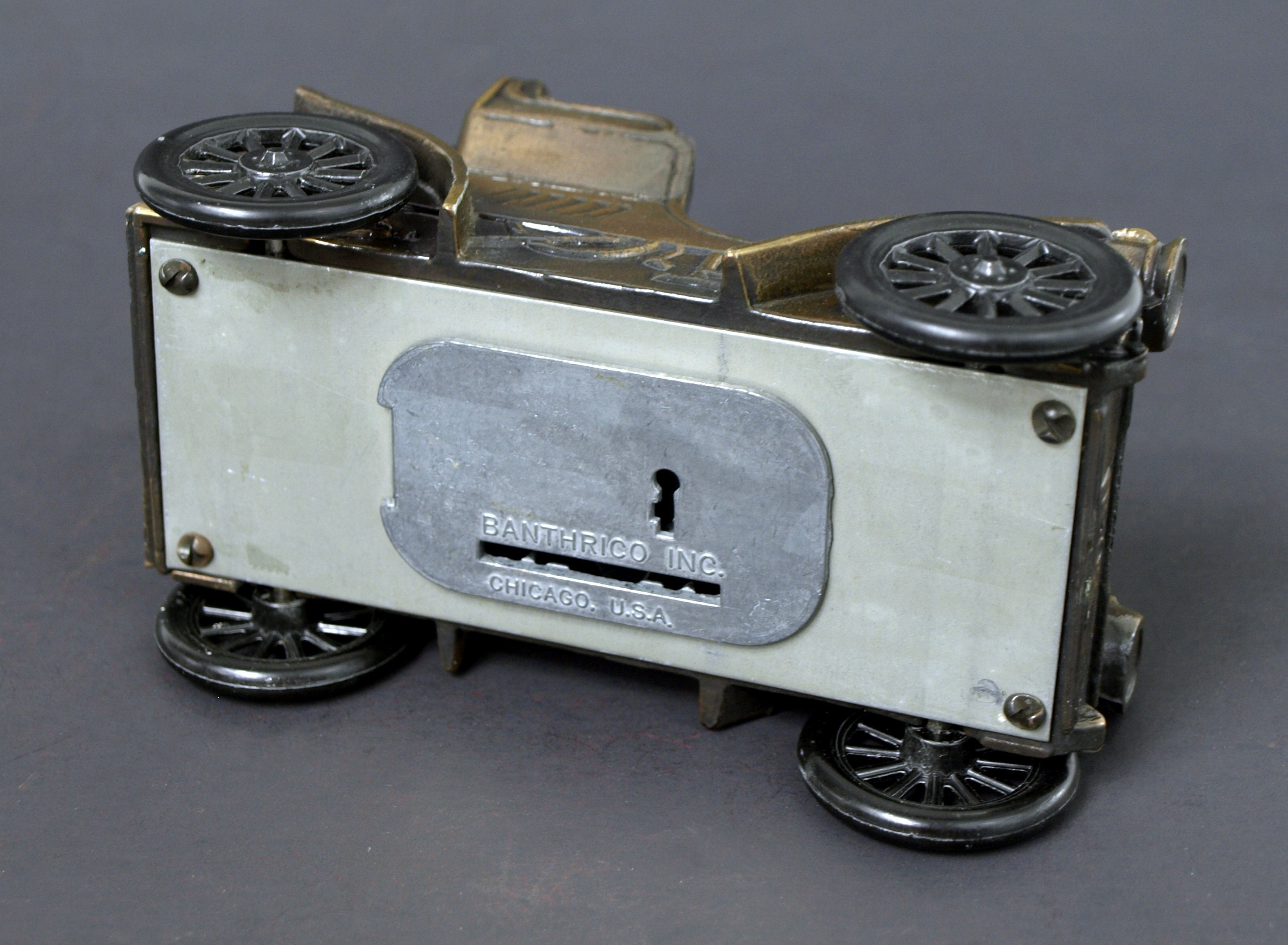 Vintage 1974 Banthrico 1902 Rambler Cast Metal Coin Bank With Key ...