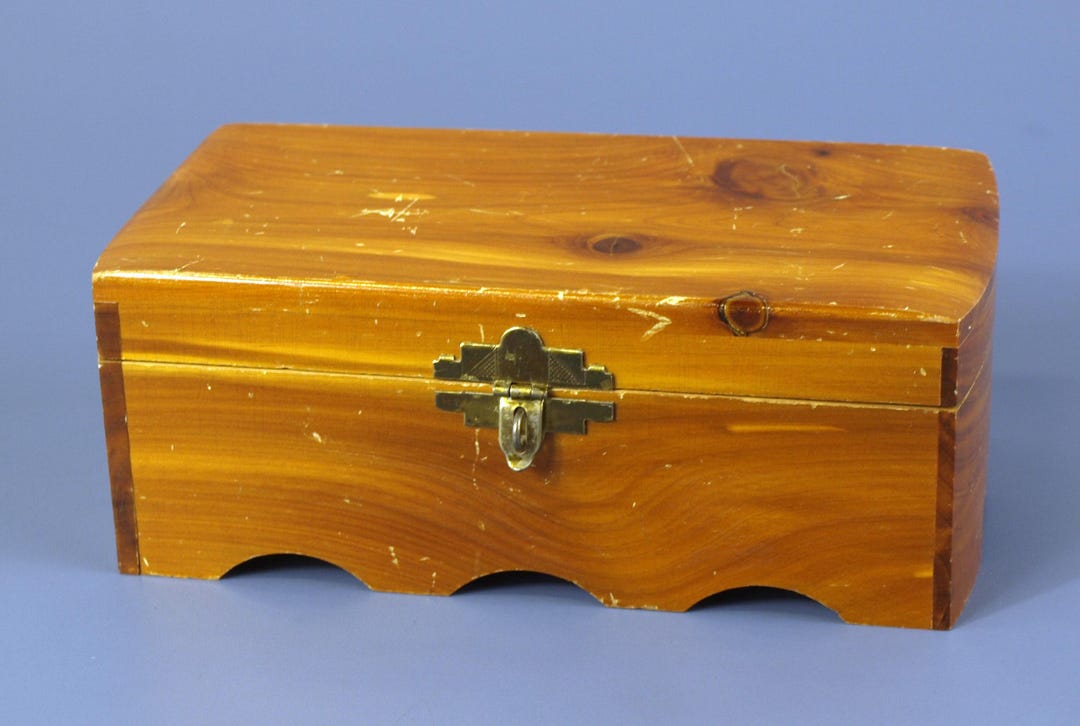 Vintage Small Solid Wood Cedar Keepsake Box - Jewelry Box - Etsy