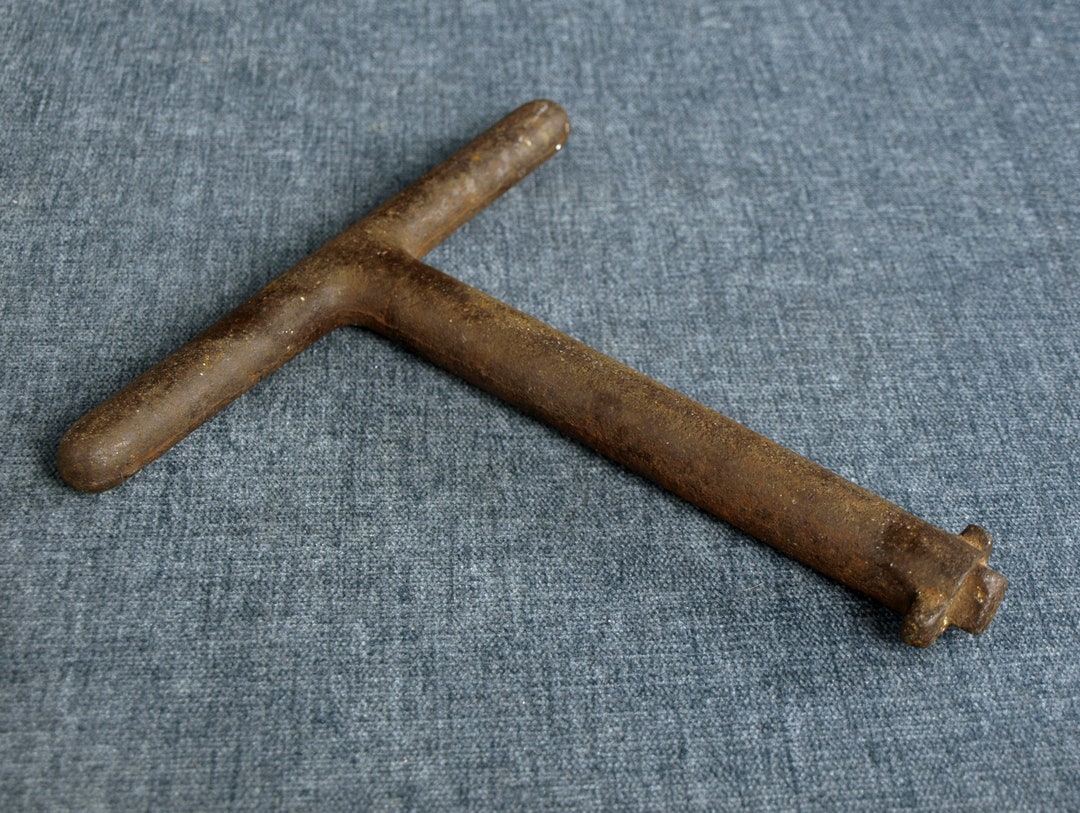 Antique Cast Iron Steel Large Spud Wrench - Industrial Buckeye Spud ...