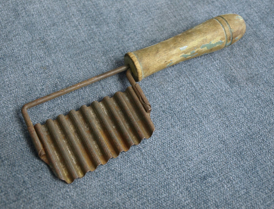Vintage Vegetable / Potato Hand Waffle Crinkle Cut Slicer Tool With ...