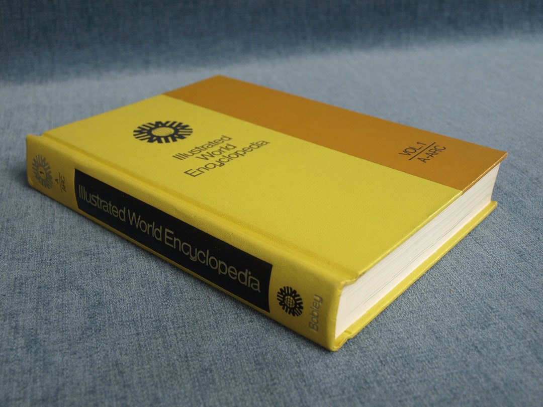 Vintage 1971 Illustrated World Encyclopedia Volume 1 A-ARC Hardcover ...