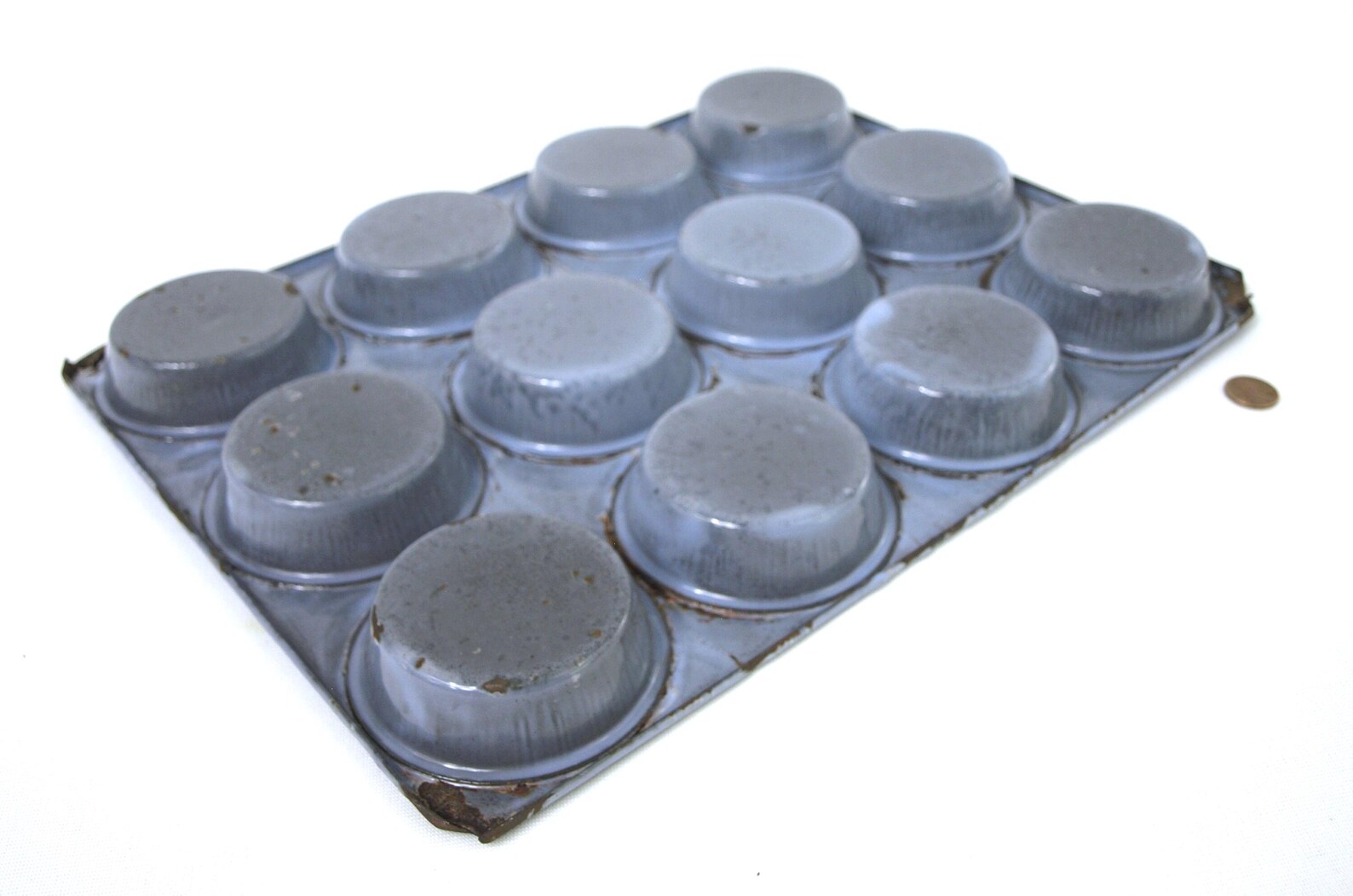 Vintage Graniteware 12-cavity Bun Tin, Shallow Muffin or Biscuit Tin ...