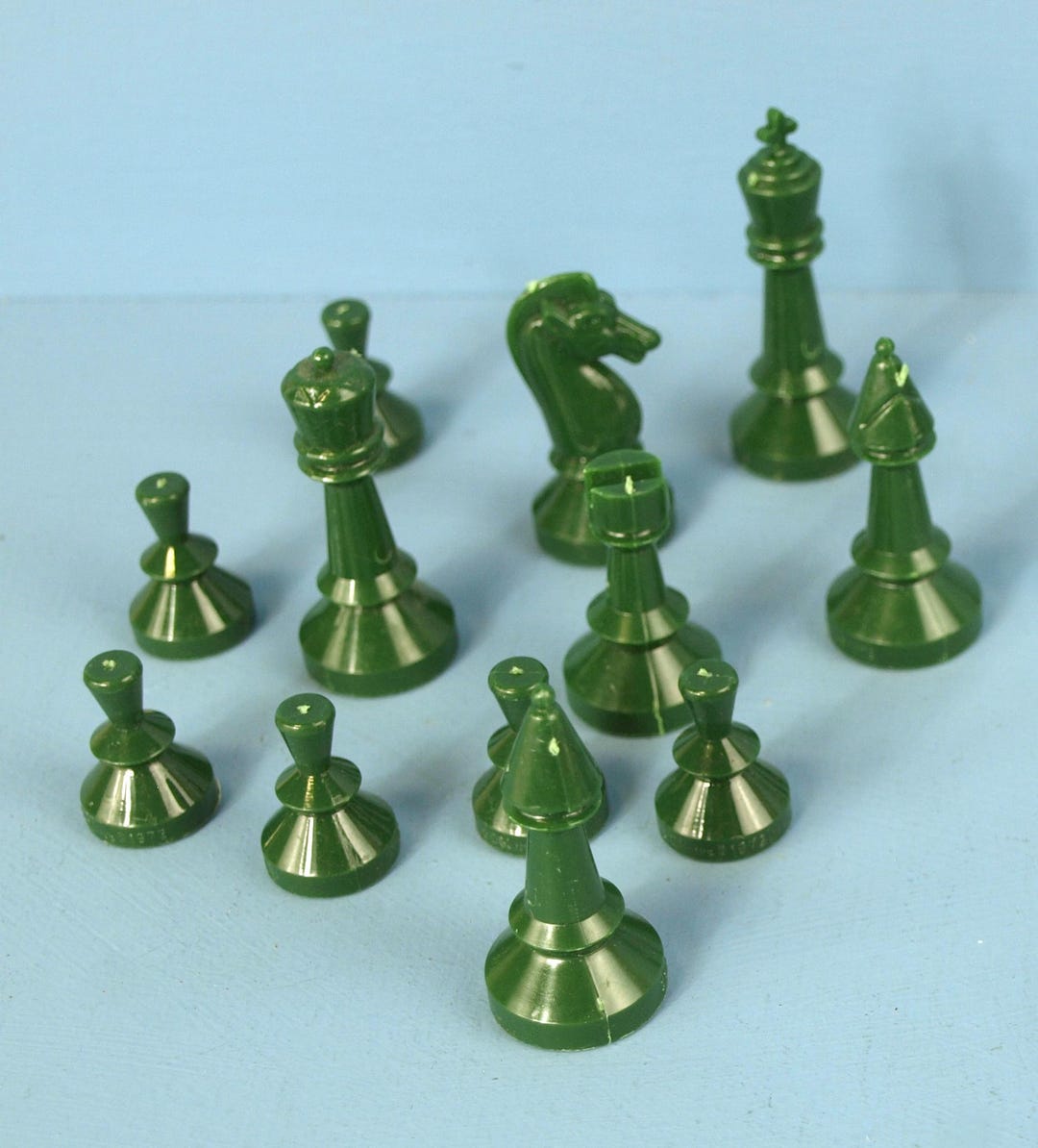 Plastic Chess Set Pieces in Green - 16 Pieces (half Set)- 2" Tall King ...
