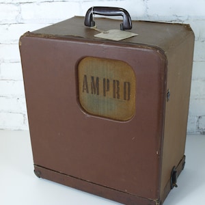 Vintage Ampro Stylist 16mm Film Projector With Speaker Case NO. 110620 Circa 1940's - 19.5 ...