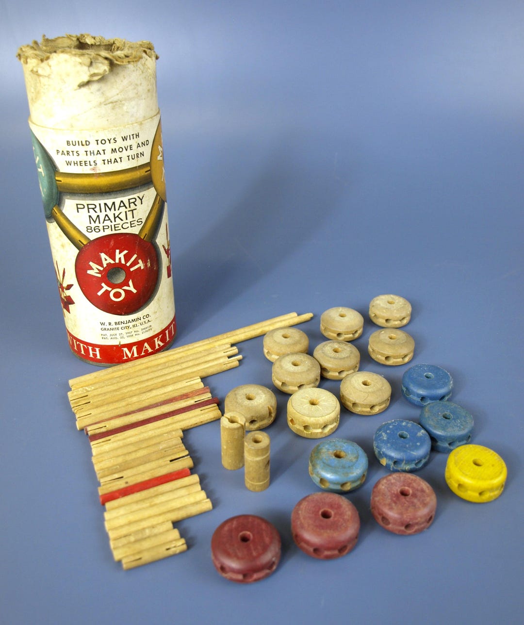 Vintage Primary Makit Toy / Early Tinkertoy by W. R. Benjamin Company ...