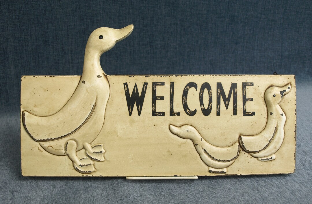 Rustic Welcome Sign With Embossed Mother Duck and Ducklings - Wall ...