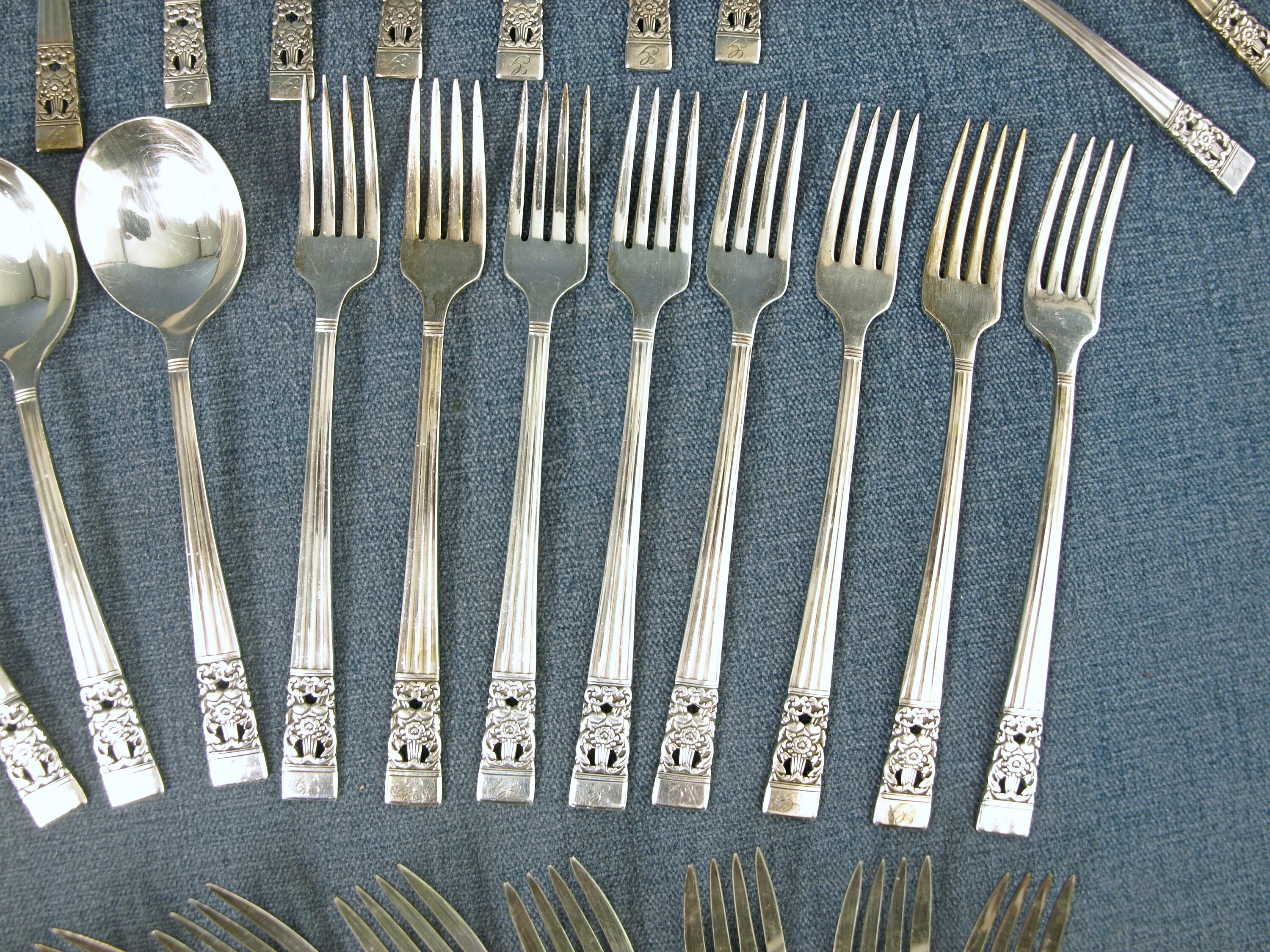 Vintage Set of Oneida Community Plate coronation - Etsy