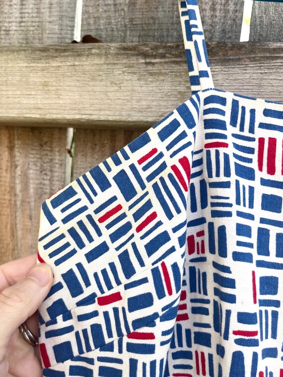 1950s Blue and White Geometric Atomic Print Canvas Su… - Gem