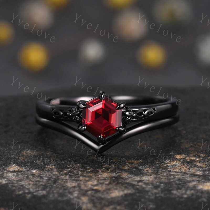 Black and Red Ring - Etsy