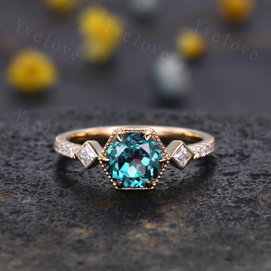 Dainty Alexandrite Engagement Ring,vintage Promise Ring,unique Women ...