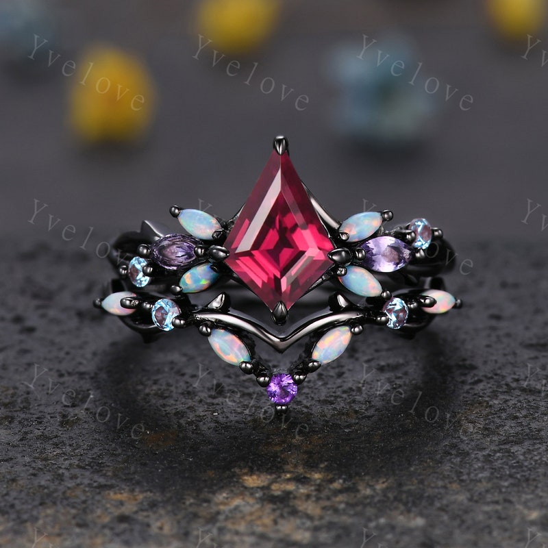 Mens Ruby and Amethyst Ring - Etsy