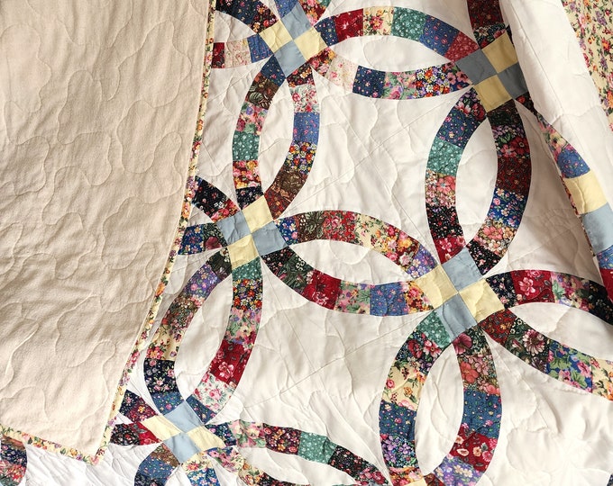 Vintage-inspired Scrappy Calico Double Wedding Ring Lap Quilt, Calico ...