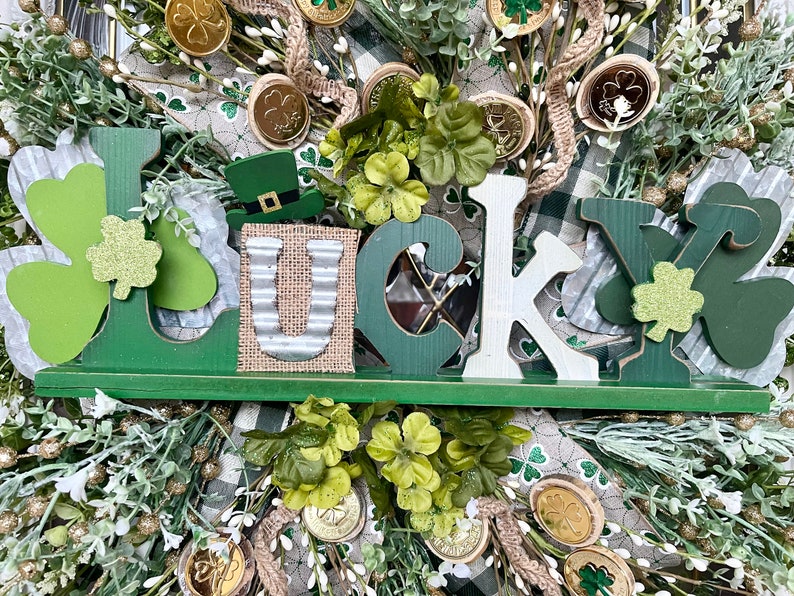Lucky Shamrock Wreath- St. Patrick's Day Wreath - Etsy