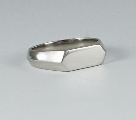 Gents Modern Signet Ring, Platinum - Gem