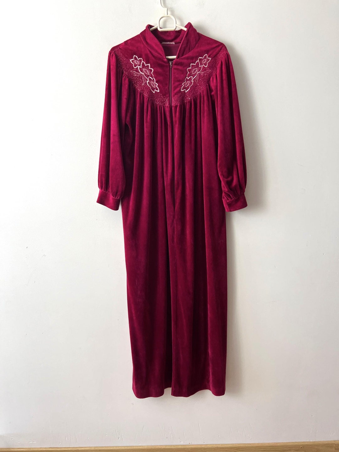 Vintage Raspberry Pink Robe Velvet Embroidered Robe Long Sleeve Robe ...