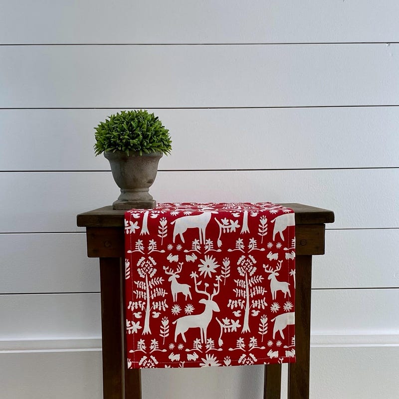 Rustic Deer Table Runner - Etsy