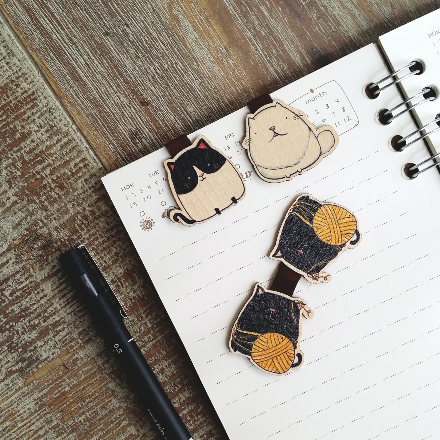 Cute Cat Wooden Magnetic Bookmark Set of 3/ Christmas | Etsy