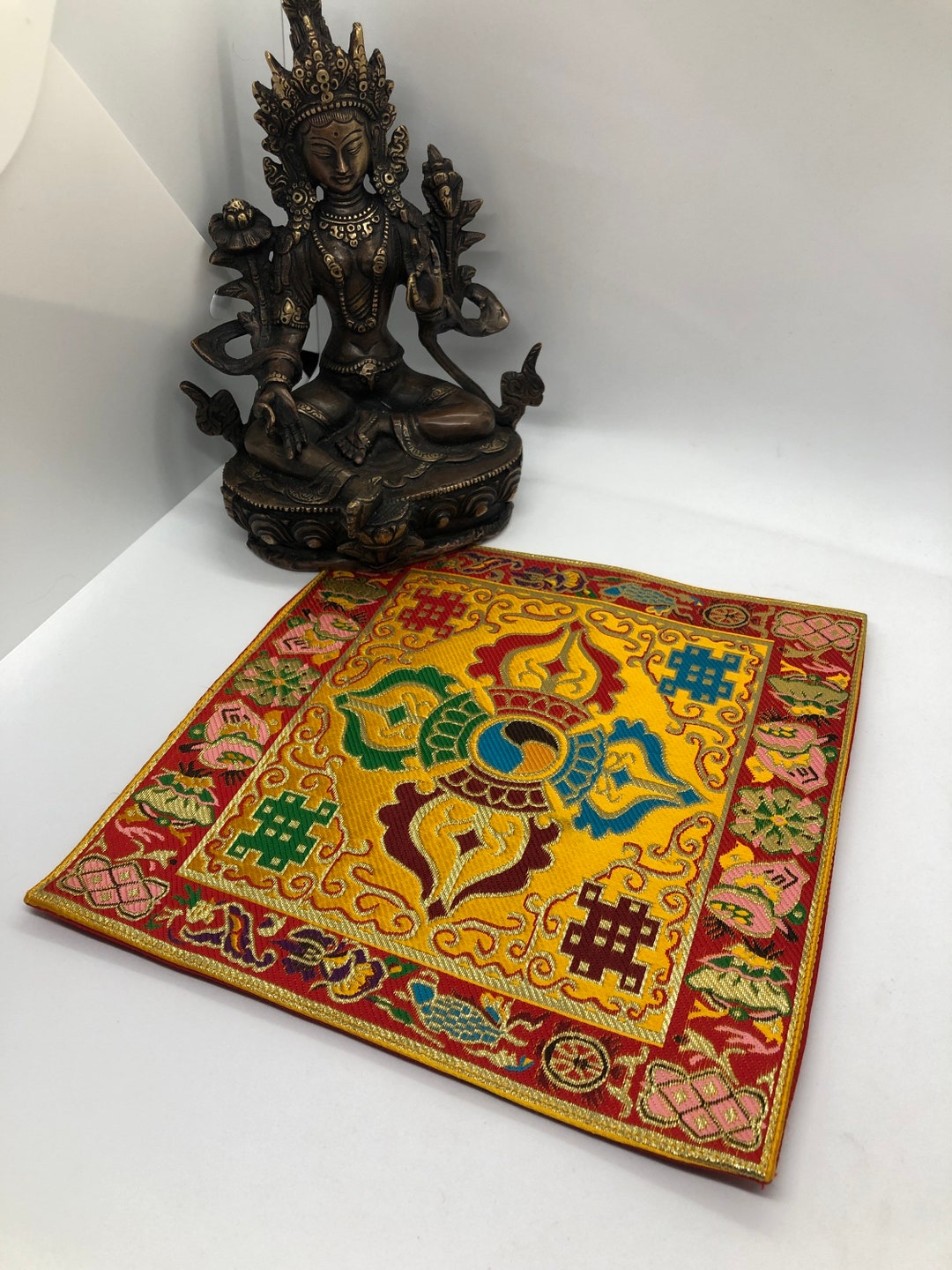 Tibetan Buddhist Yellow Double Dorje / Cross Vajra Silk Brocade Shrine ...