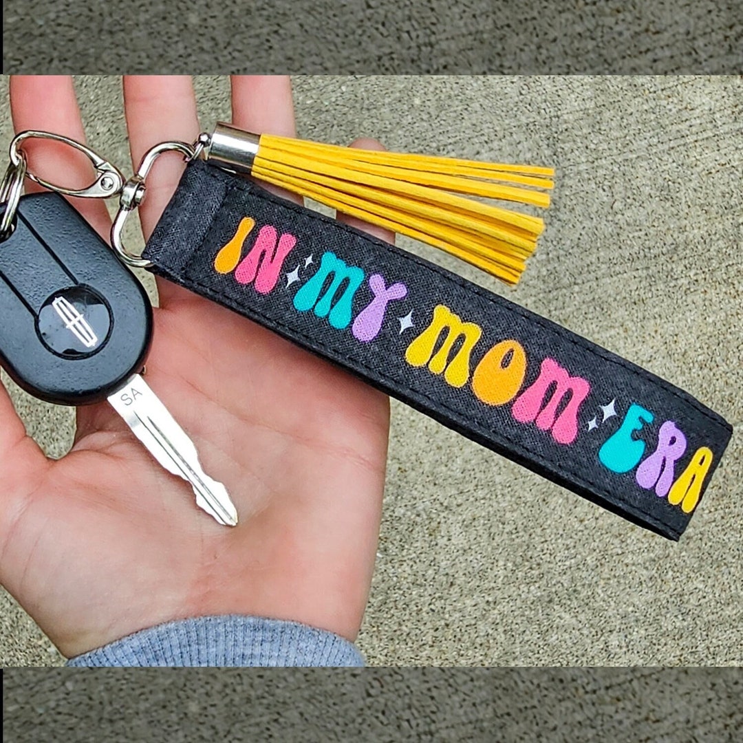 In My Mom Era Keychain Wristlet Mama Wrist Lanyard for Keys Mom Car ...