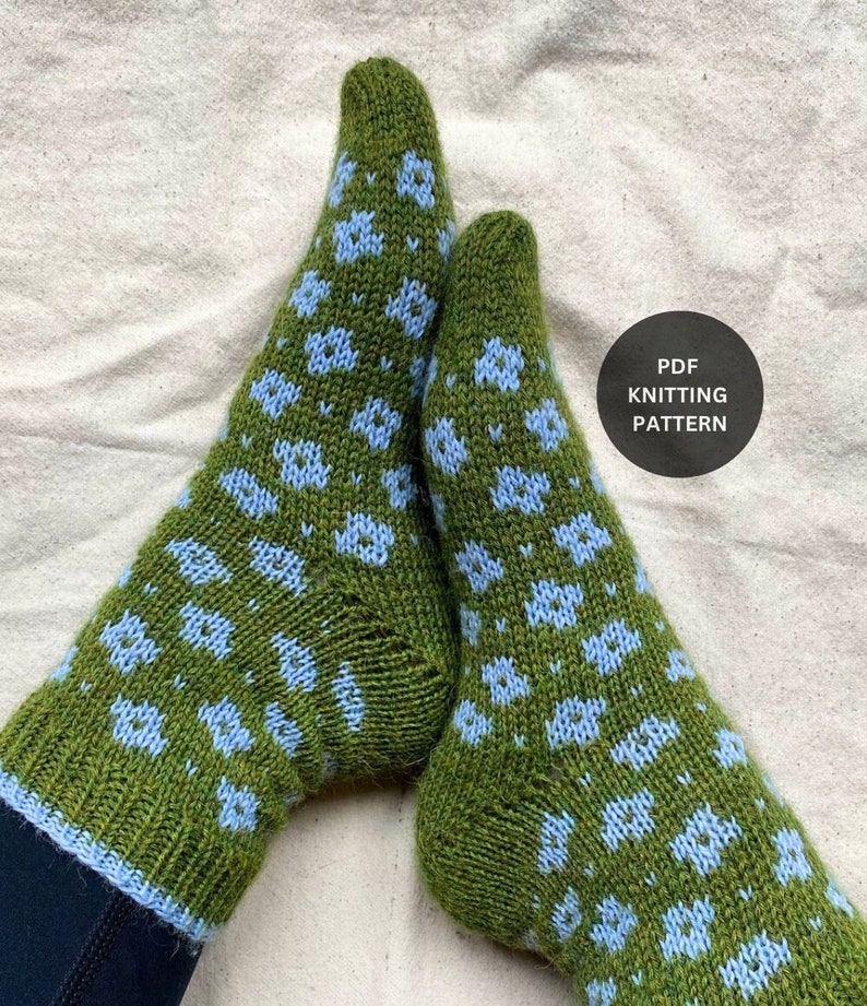 KNITTING PATTERN: Ditsy Floral Socks | Flower Color Work Socks | Floral ...