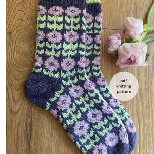 Peony Floral Socks Knitting Pattern: Colorwork Design (PDF Download) - Etsy