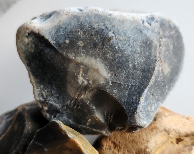 Flint || 6 Natural Smoky Black & Grey Flint || Sea Tumbled Flint ...