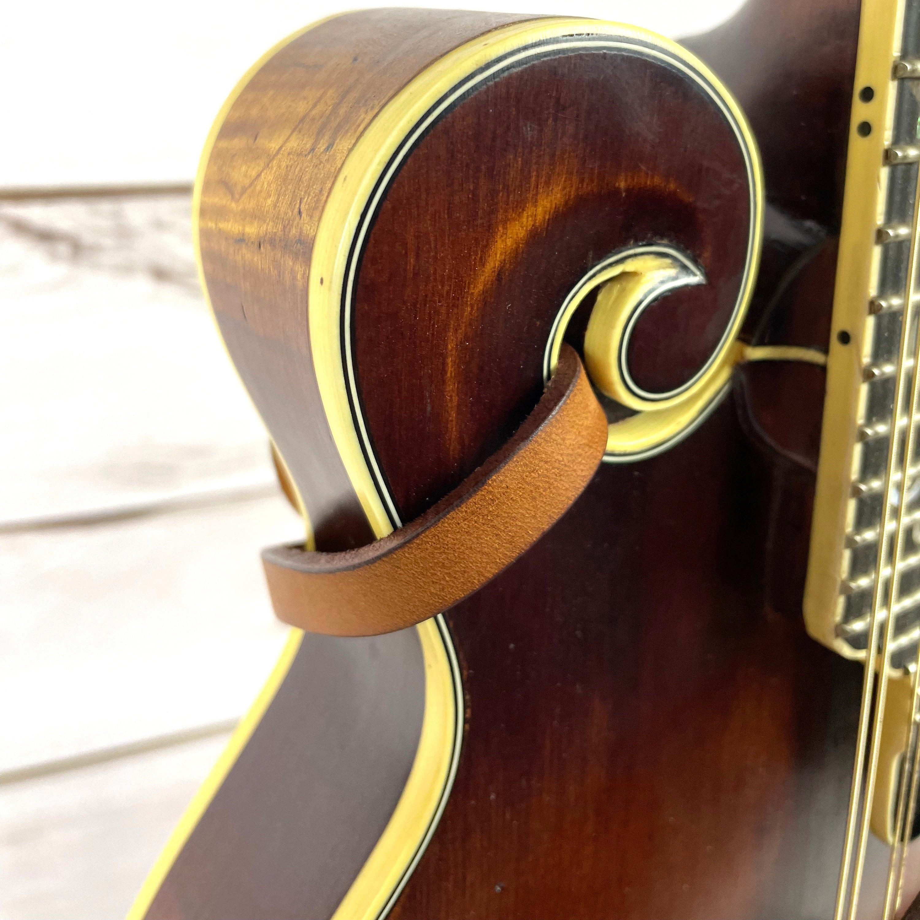 Walker and Williams M-10 Premium Handmade Retro Brown 100% Grain ...