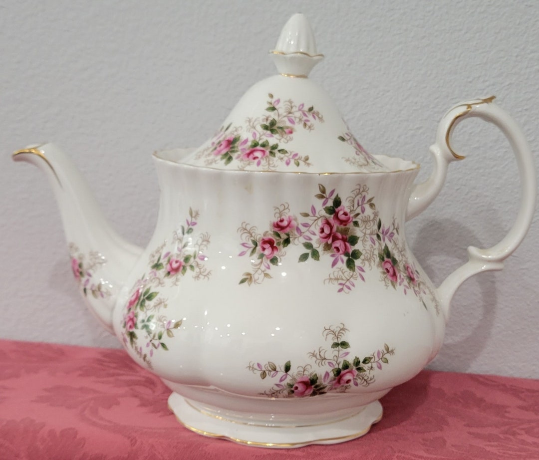 Vintage Royal Albert Large Coffee / Tea Pot lavender Rose No Flaws Pink ...