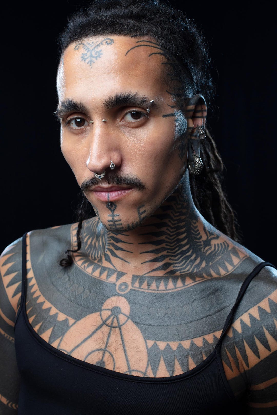 Biomechanical Silver Septum Ring Horseshoe Clicker in 16g | Alien ...