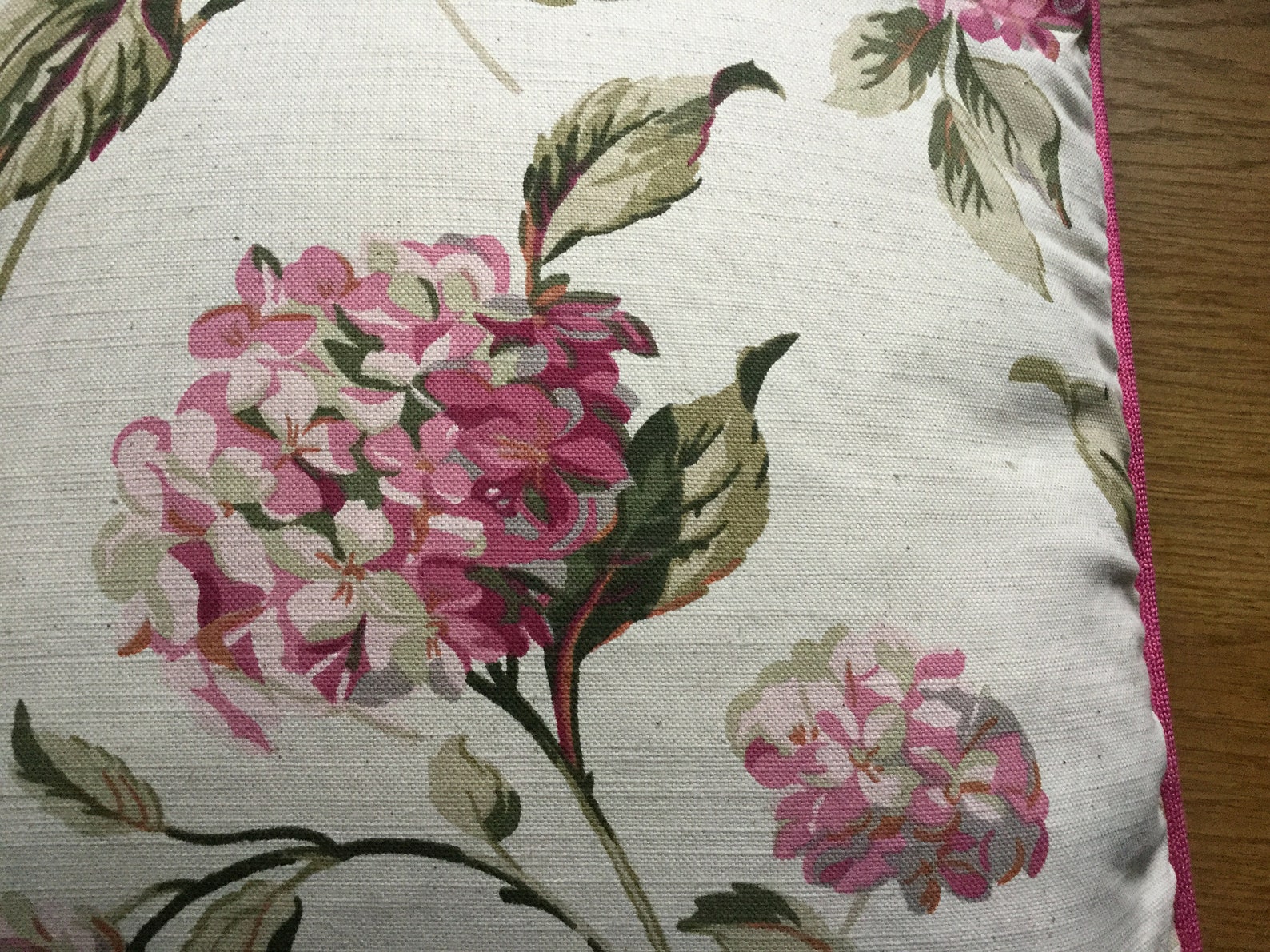 16 Laura Ashley Hydrangea Pink/natural Fabric Double Sided Cushion ...