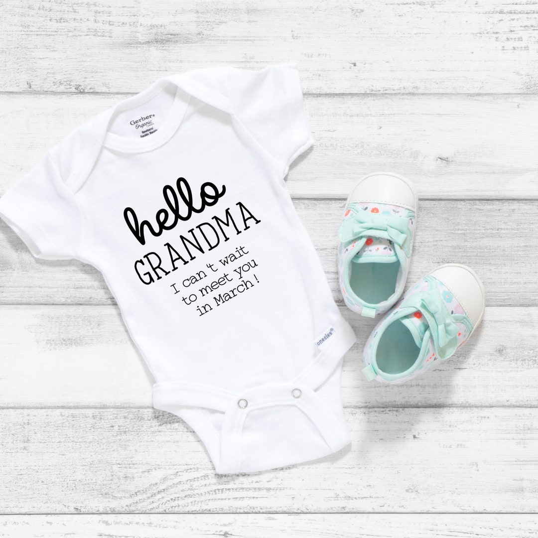 Hello Grandma Pregnancy Reveal Onesies®, Grandmother Pregnancy ...