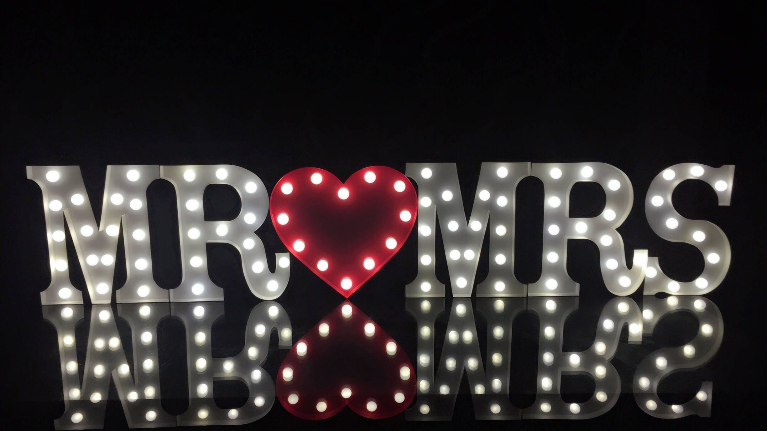 Metal Hand Made 9“white Light up MR MRS + Red/pink Heart Light Wedding ...