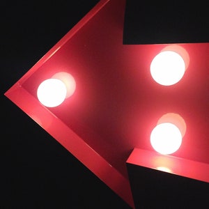 12" Metal Red Arrow Light Arrow Sign Marquee Signs Battery Powered Home ...