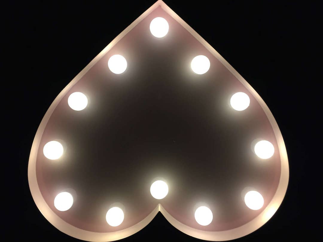 Metal Heart Marquee Sign LED Light up Pink Heart Love Sign Battery ...