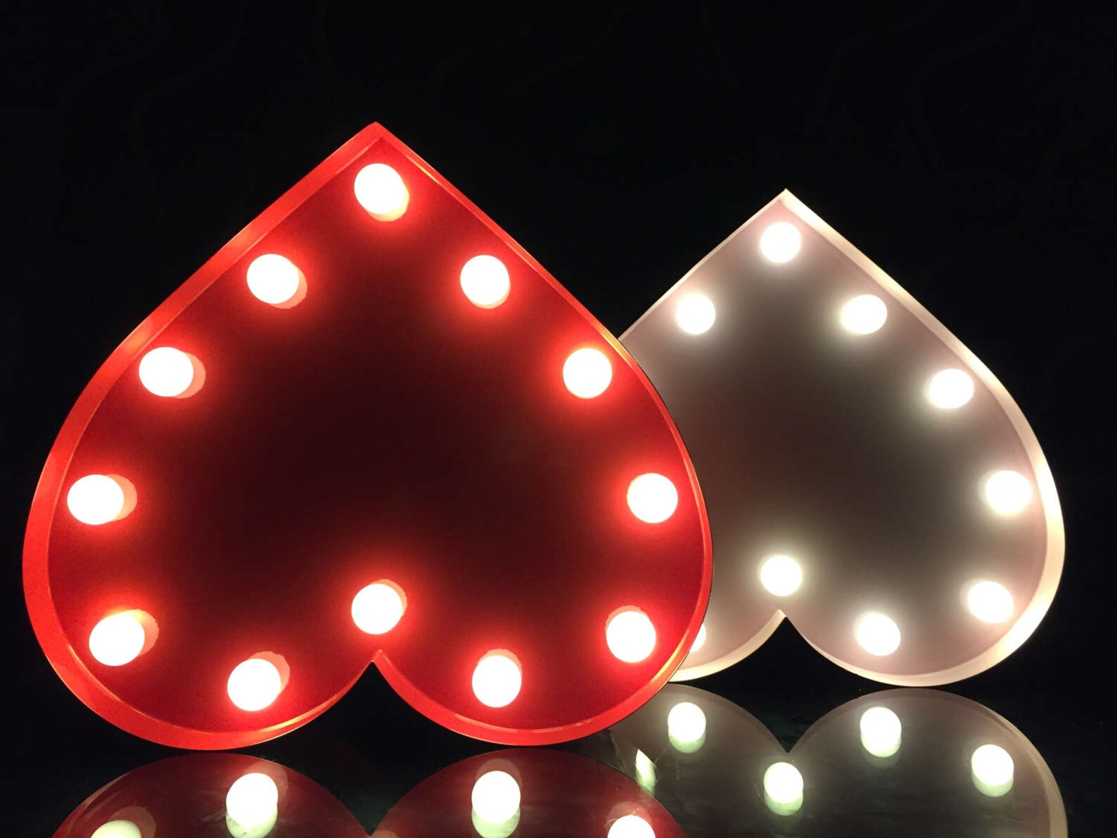 9" Metal Red Heart LED Metal Light up Love Sign Night Light Battery ...