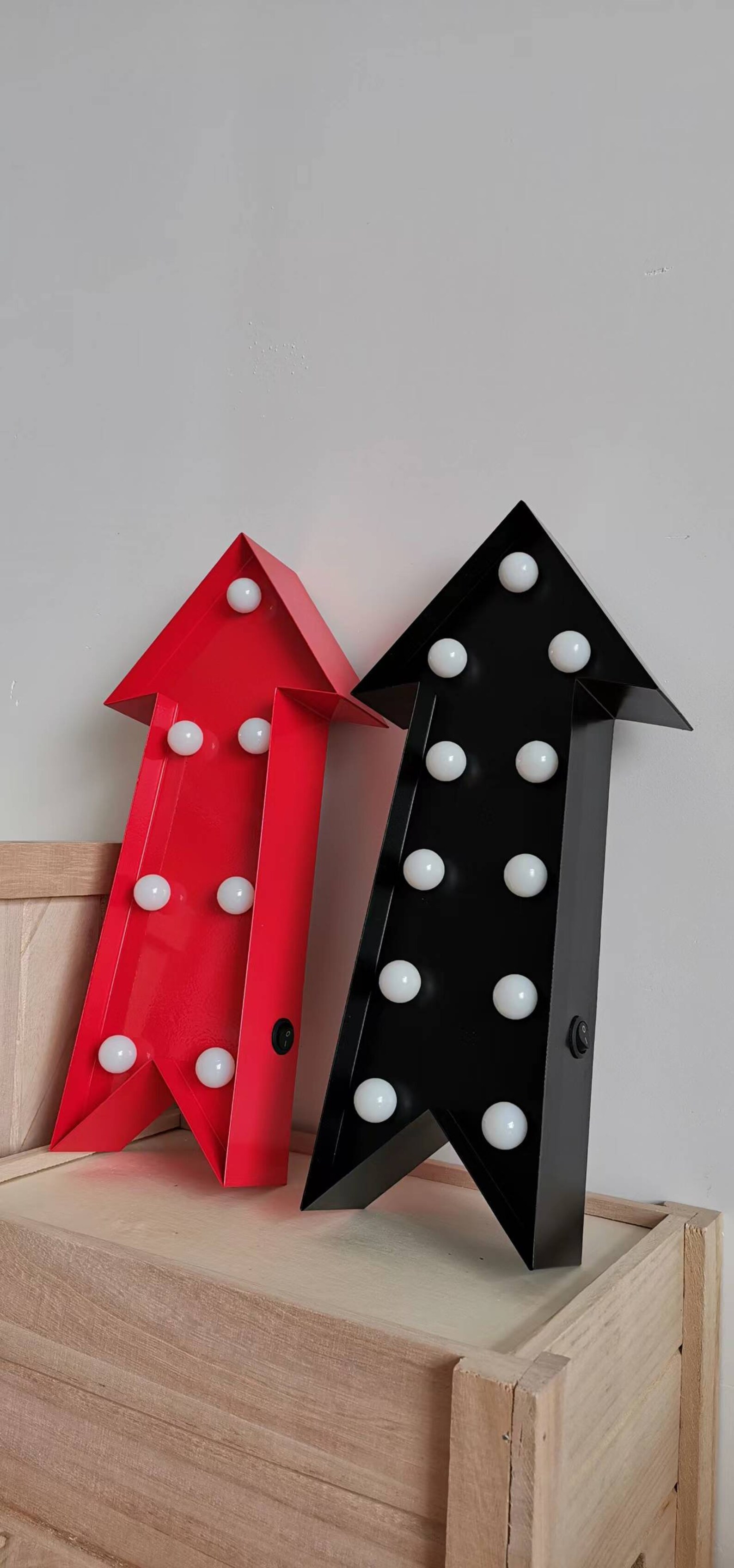 12" Metal Red Arrow Light Arrow Sign Marquee Signs Battery Powered Home ...