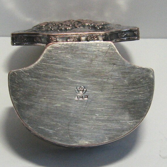 Antique Early 1900s Lovely Repoussé Jewelry or Trinke… - Gem