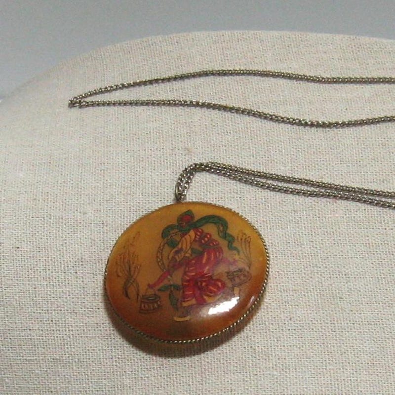 Resin Medallion Chain - Etsy