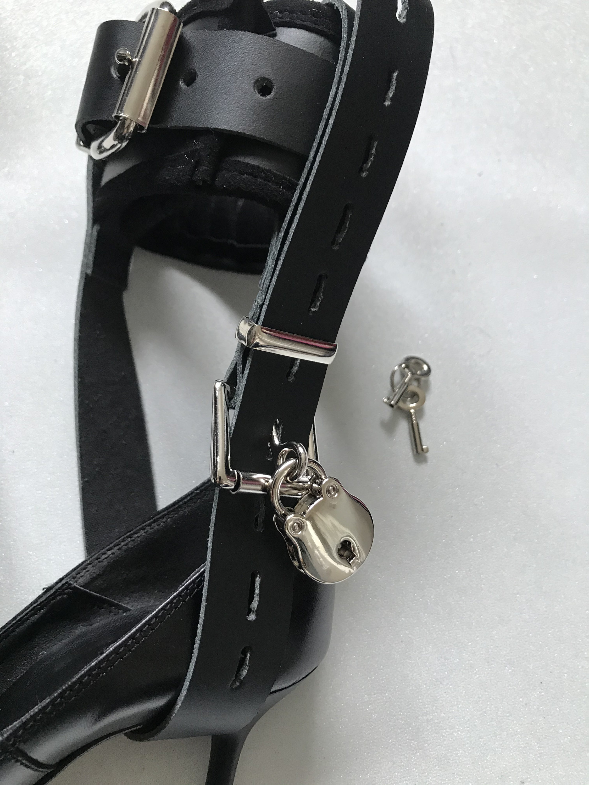 Lockable Straps for High Heels to Lock in Place and Cannot Be | Etsy Canada